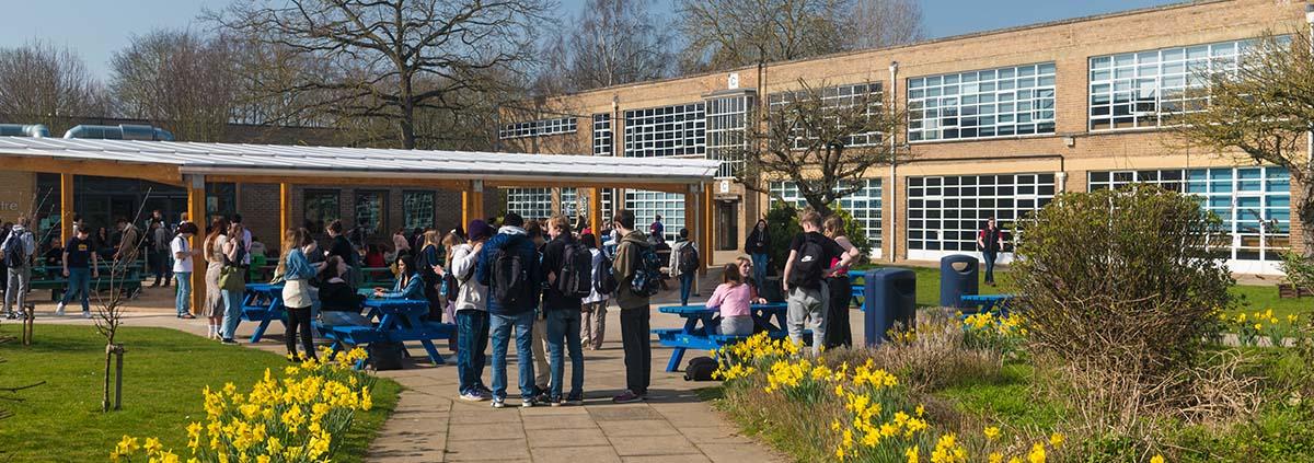 Alumni/Friend registration | Future First Hub